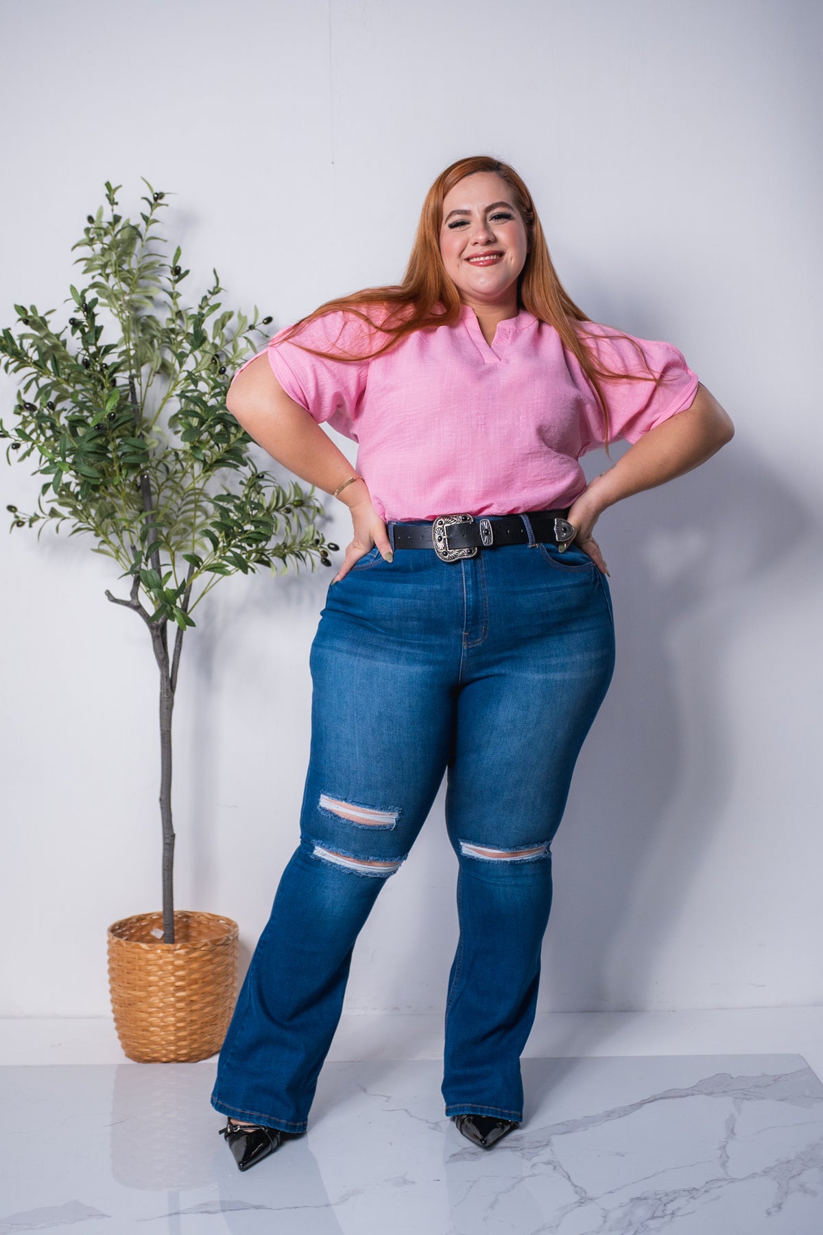 Blusa lisa cuello V rosa – COLETTE CURVE