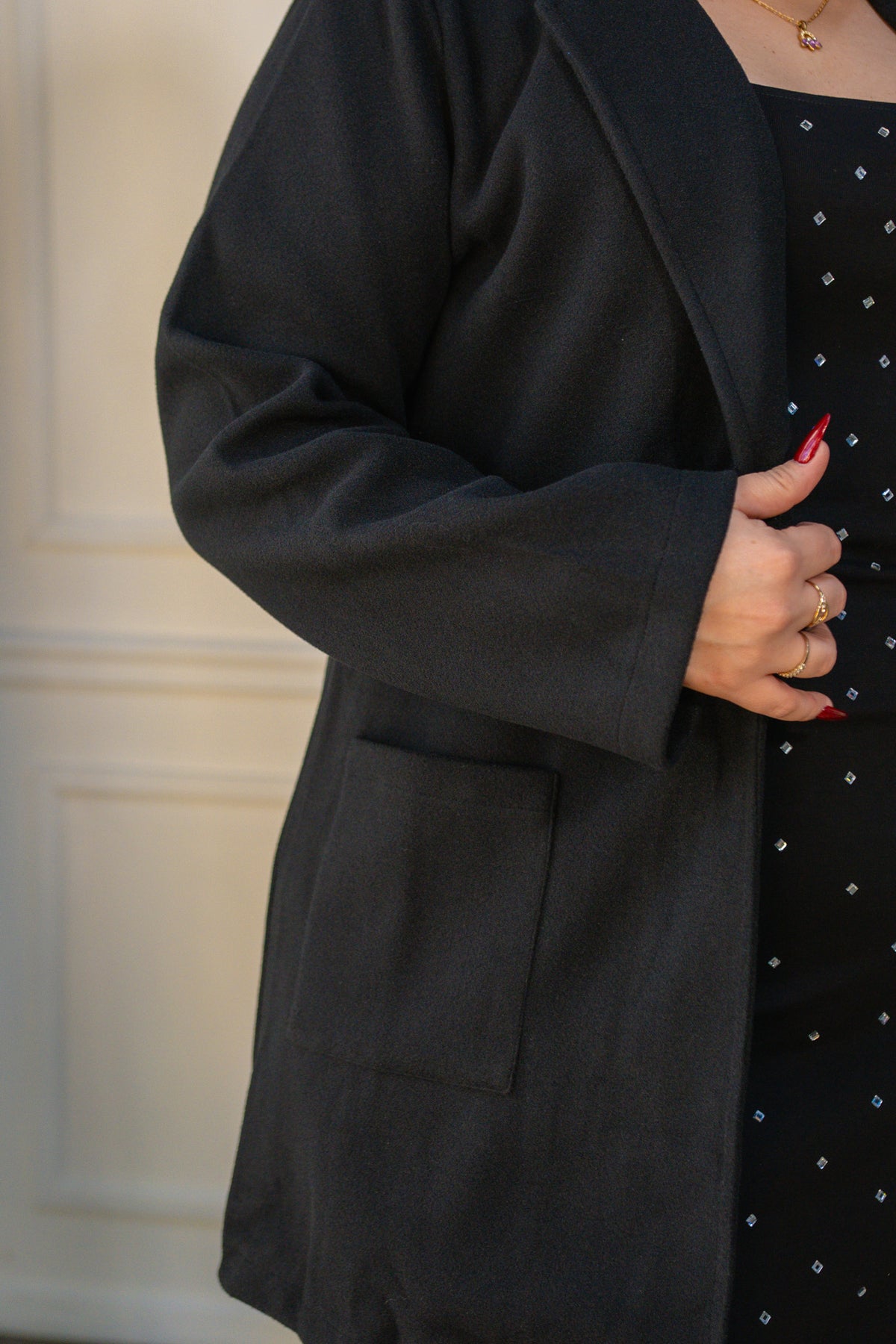 Gabardina Curvy Lisa Negra Clásica | Colette Curve – COLETTE CURVE